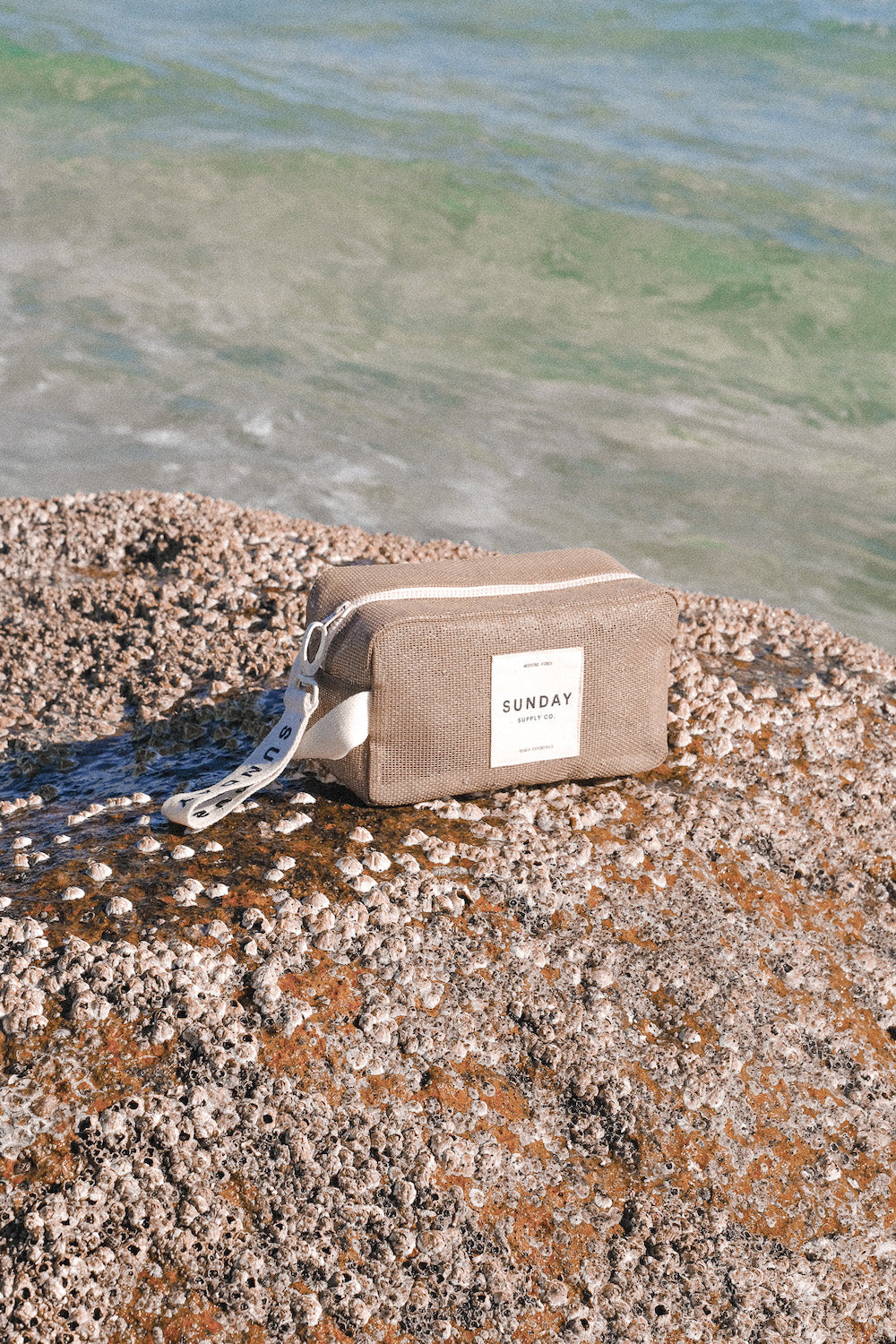 Husk Mesh Accessories Pouch | Sunday Supply Co.